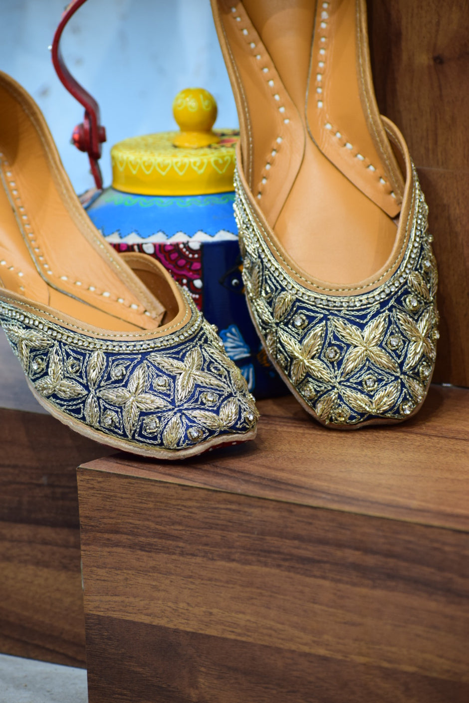 Buy Punjabi Jutti For Ladies | Juttis for Women Online- Jutties Maker