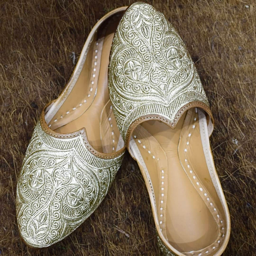 Jutties Maker - Premium Custom Jutties & Handcrafted Footwear Online ...