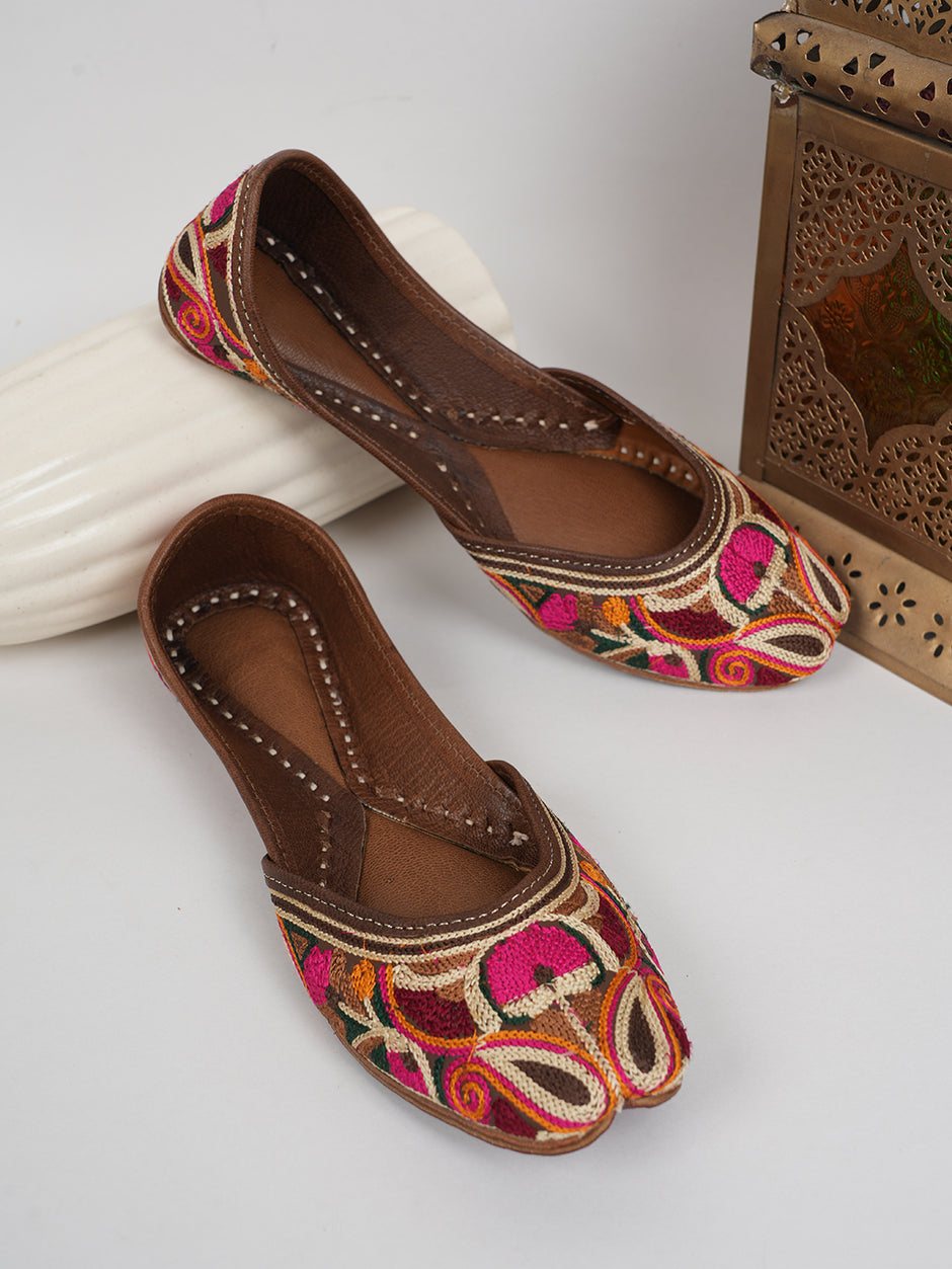 Buy Punjabi Jutti For Ladies | Juttis for Women Online- Jutties Maker