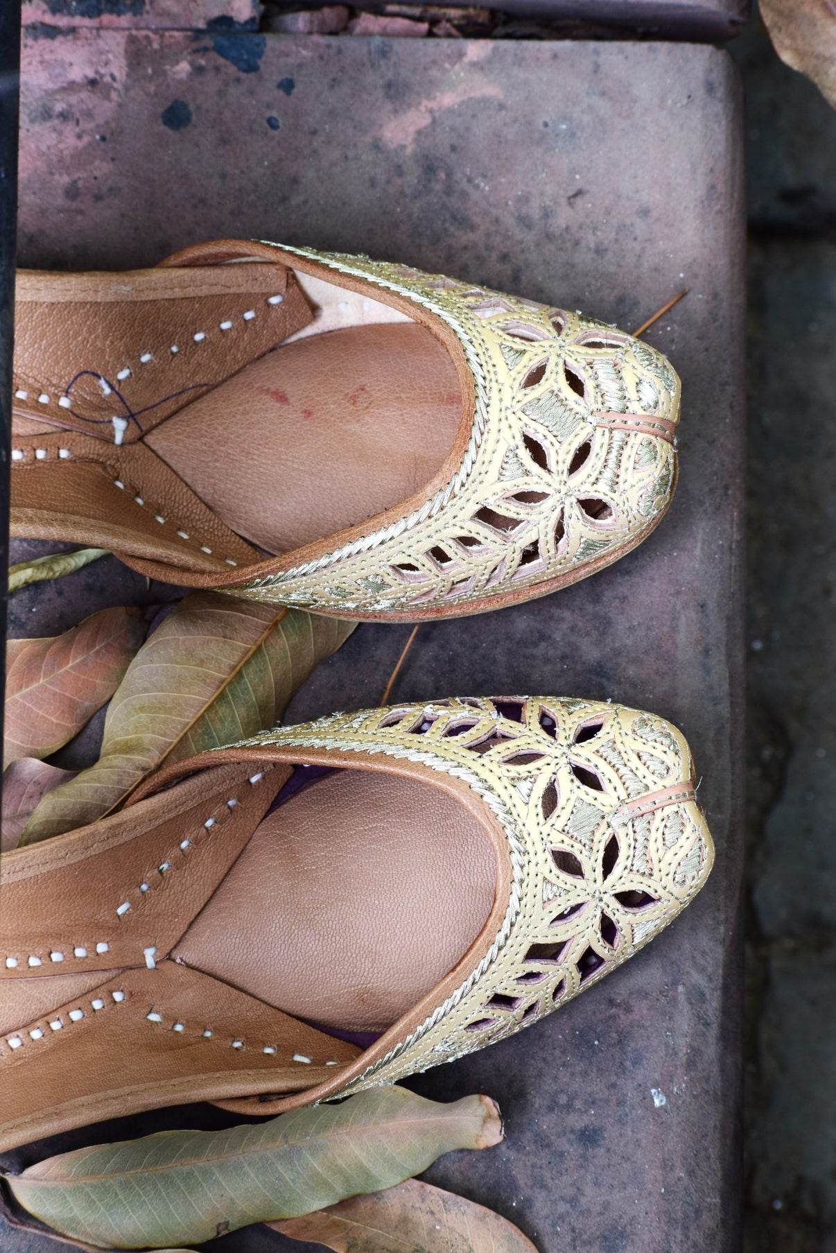 Mud Gold Cutfat Jutti
